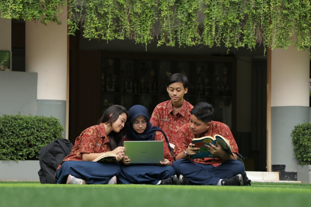 PSB Labschool UNJ – Iman-Ilmu-Amal